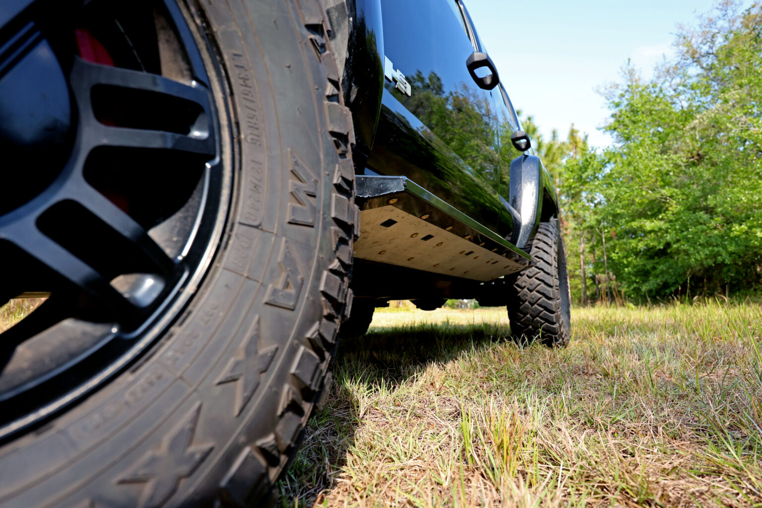 Rock Sliders, Rocker Panel Protection, H3 Hummer – Schwarttzy.com